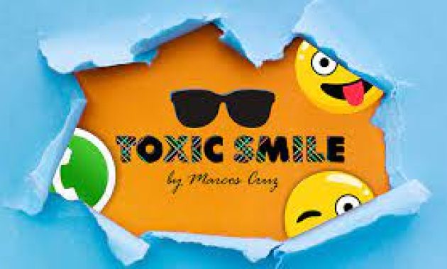 Toxic Smiley by Marcos Cruz - Magicanoz